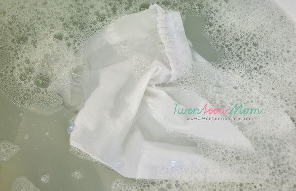 Perwoll Brilliant White Liquid Detergent: Amazing On White Fabrics And ...